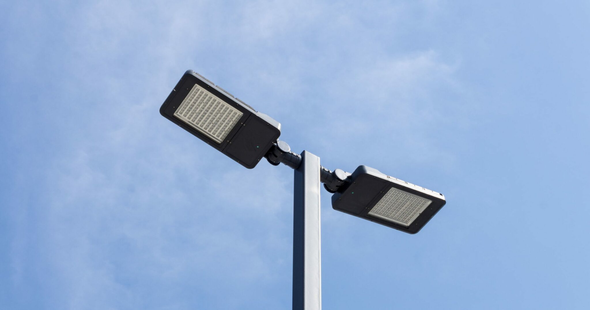 Solar Tile Distributor Brings Low-Cost, 25-Year Lifespan Solar-Powered ...