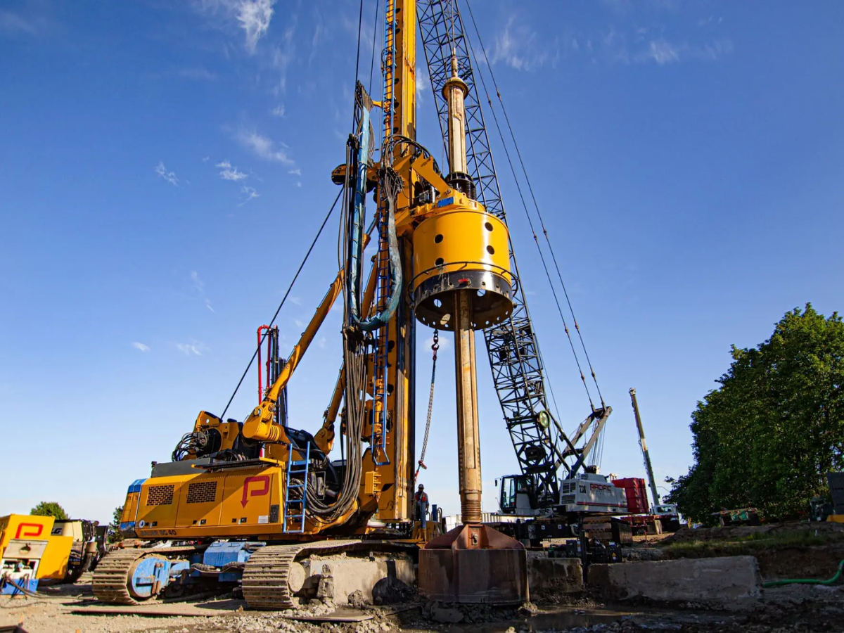 The Giant Boring Machine That Creates Foundations as Deep as a 50-Story ...