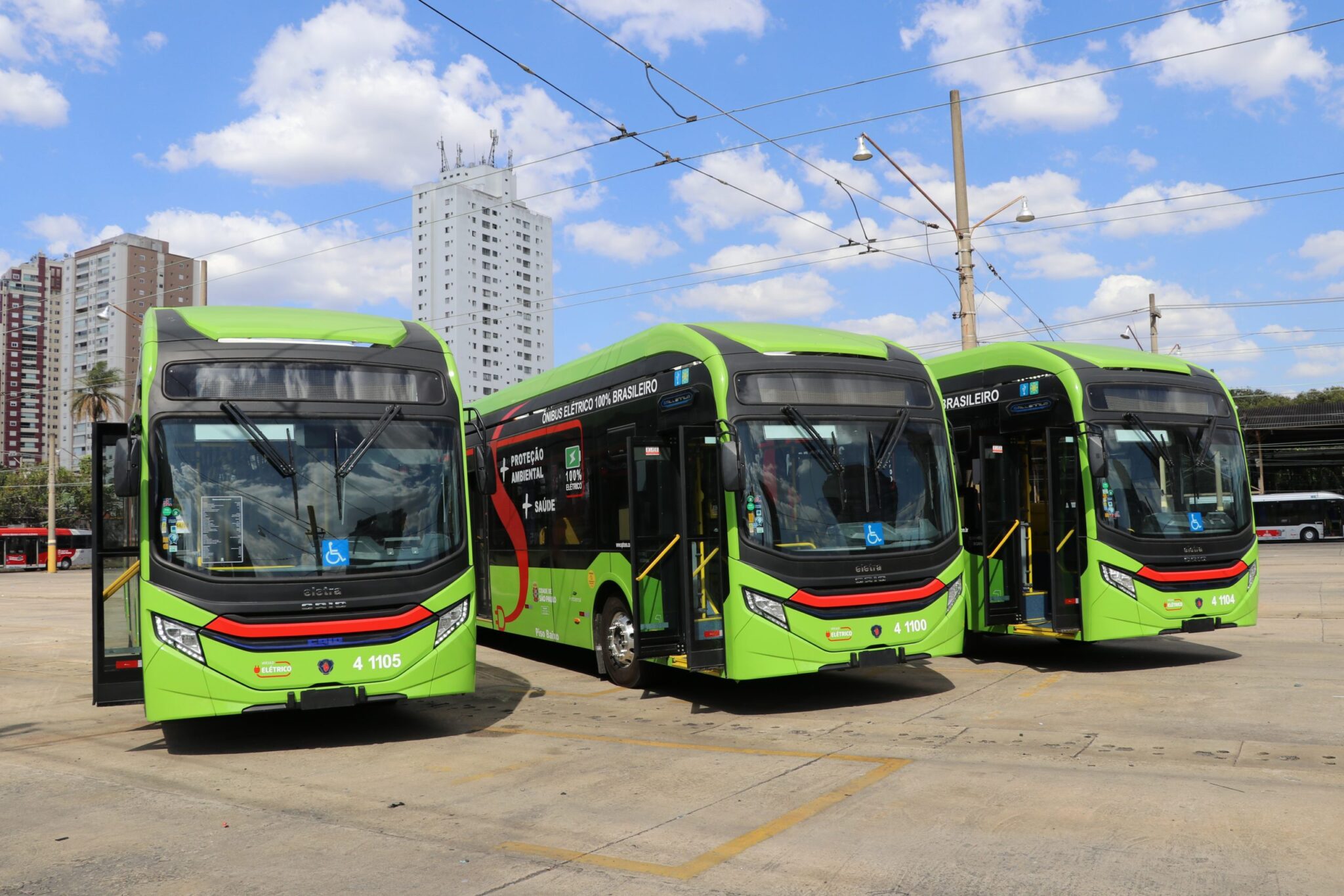This Is The Brazilian Electric Bus With 250 Km Range And 15 Meters In ...