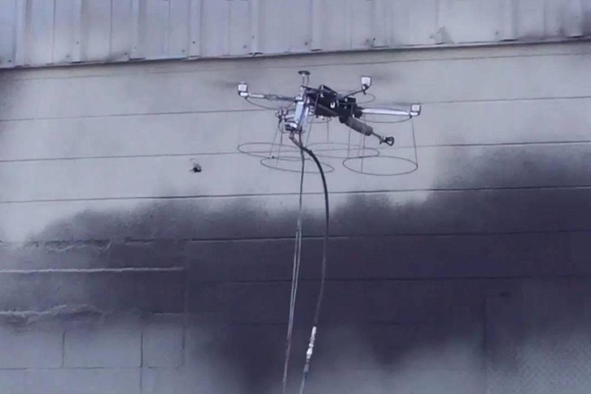 Drones That Paint Buildings On Their Own Arrive to Retire Scaffolding ...