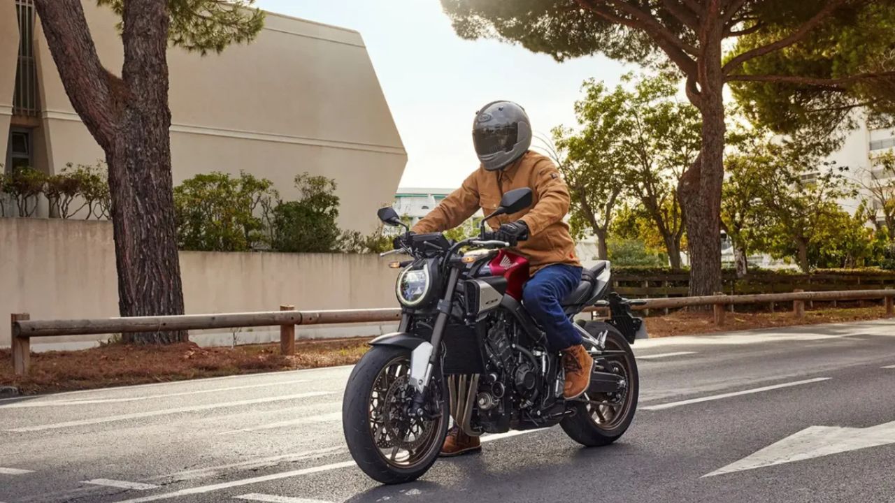 Honda CB 650R Review: R$ 65,000 Motorcycle Features Electronic Clutch ...