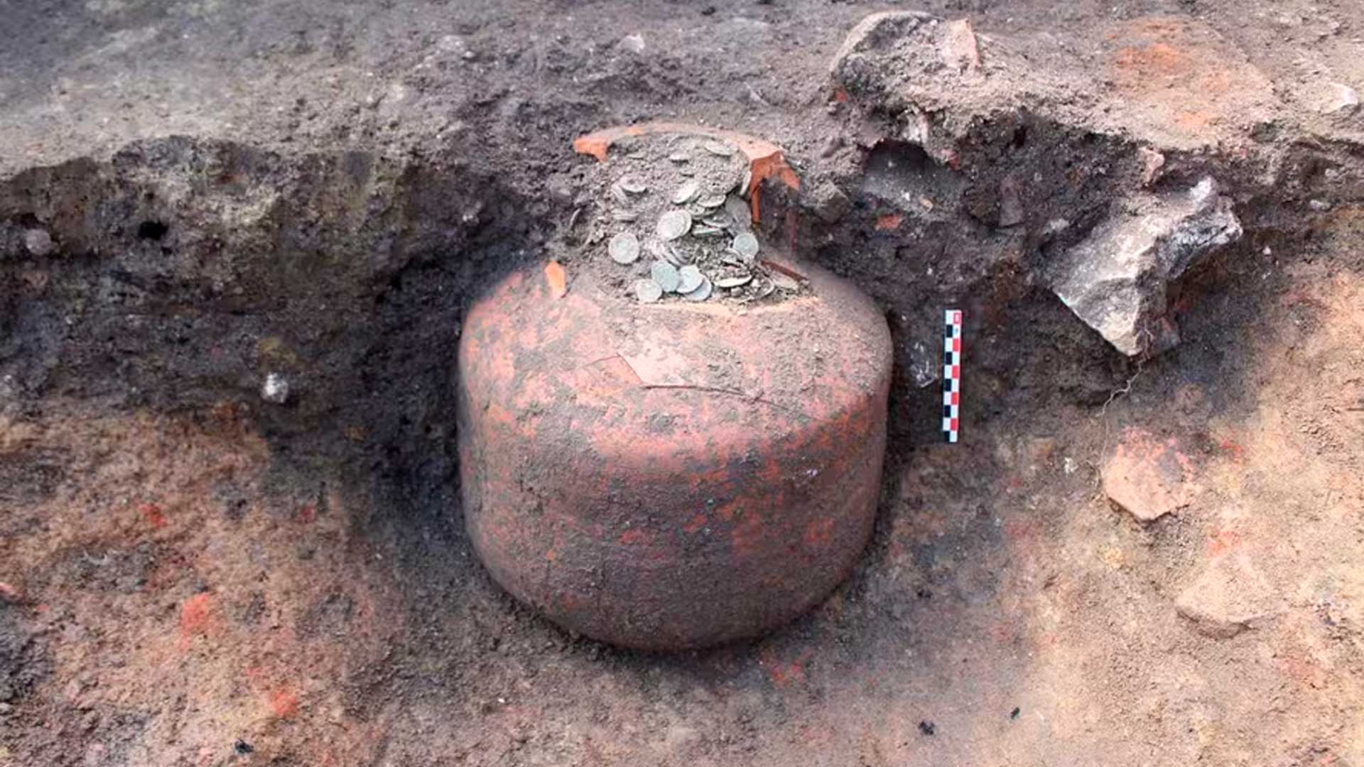 Archaeologists Uplift Village Floor and Find 1,800-Year-Old Amphorae ...