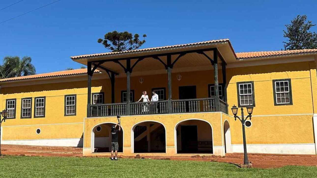 A Brazilian millionaire couple restores a farm over 150 years old in ...