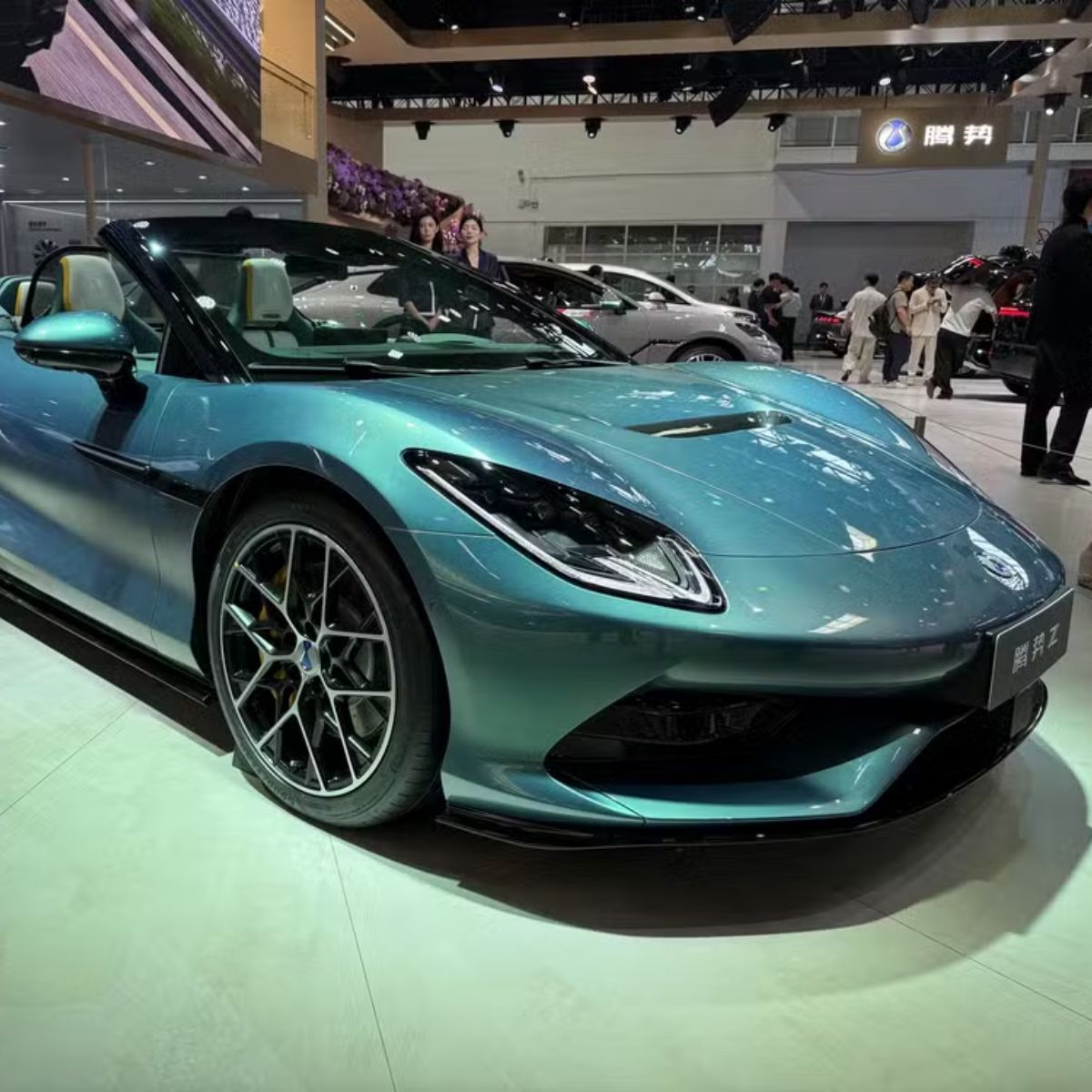 BYD has just shown an electric supercar with over 1,000 horsepower that ...