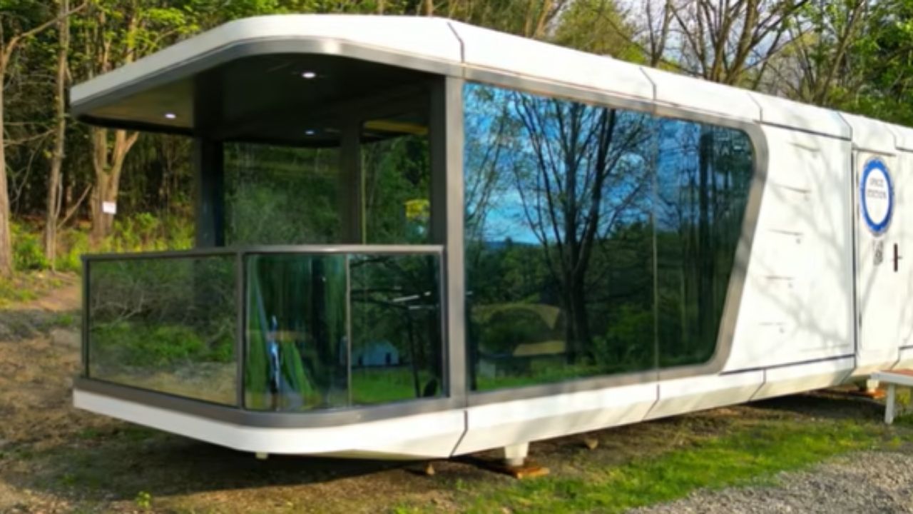 Futuristic mini house imported from China arrives in New York for ...